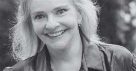 Cantora Angela Ro Ro Morre Aos 75 Anos Após Parada Cardíaca