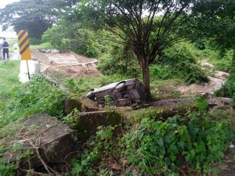 အမြန်လမ်းတွင် လမ်းလျှောက်လာသူအား အိမ်စီးကားကဝင်တိုက်ပြီး အရှိန်မထိန