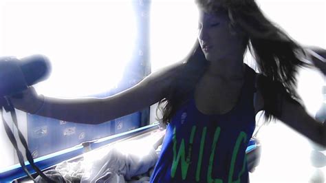 Llc The 5 Most Embarrassing Things That Happen To Girls Youtube