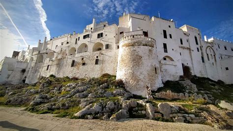 Ostuni Ogledi Zanimivosti Zemljevid Parkirišča Hoteli Prenočišča
