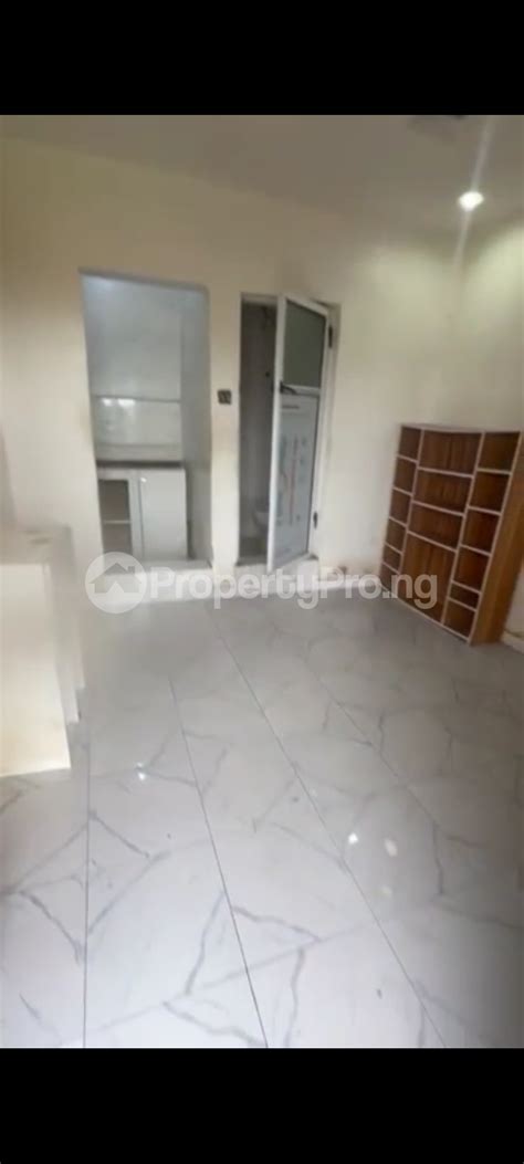 Rent Roomself Contained In Shomolu Shomolu Lagos 4nplz Propertypro