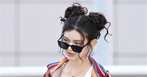 [mhn포토] 뉴진스 다니엘 디즈니 공주 힙하게 출국