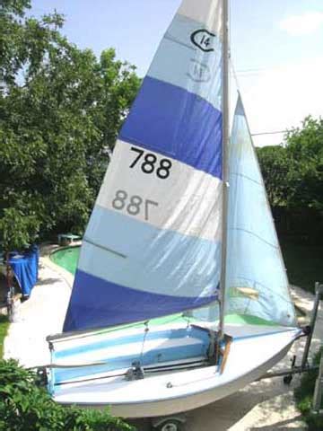 1985 Capri 142 Sailboat For Sale