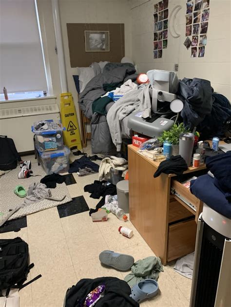 Freshman Roommate From Hell R Roommateproblems