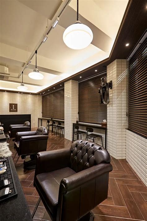 우드톤 고급스러운 모던빈티지 컨셉 23평 맨즈 헤어살롱 인테리어 성동구 성수동