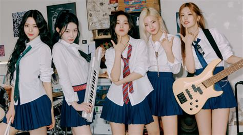 ITZY Teases Official Light Ring Ver 2 KPOP HIT