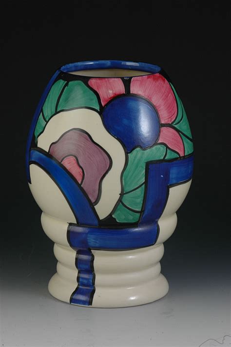 Clarice Cliff Latona Dahlia 362 Vase C 1930