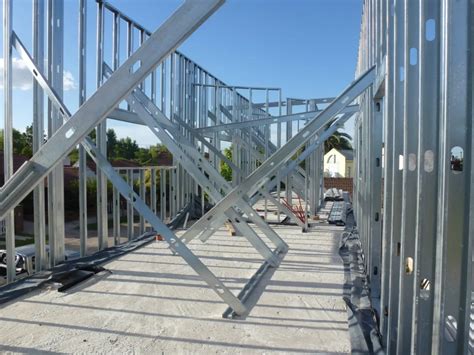 مزایا و معایب سازه‌های ال اس اف Lsf بررسی جامع 1404