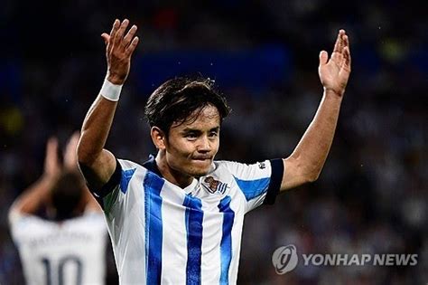 몸값 뒤집어지는 한일 축구 미래 이강인과 구보 구보 맨유 가면 연봉 이강인에 3배 이상 많아져