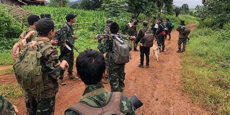 လွိုင်ကော်တွင် ကရင်နီပူးပေါင်းတပ်များ စစ်ဆင်ရေးစတင်၊ တိုက်ပွဲများပြင်းထန်နေ