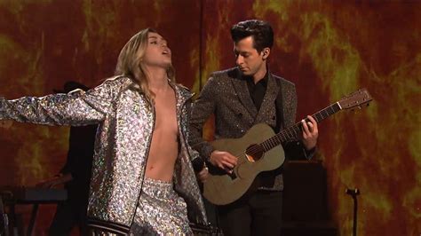 Miley Cyrus Performs Live On Saturday Night Live 12152018 • Celebmafia