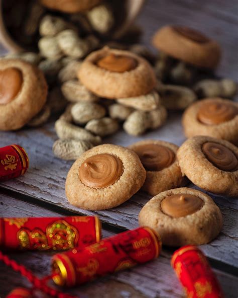 Influencer Daryl Aiden Yow Rises From Photoshop Scandal To Sell Cny Snacks 8days