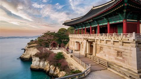 Premium Photo Haedong Yonggungsa Temple And Haeundae Sea In Busan Buddhist Temple In Busan