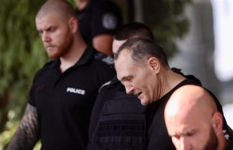 Криминален психолог разкри защо Божков се върна в България Площада