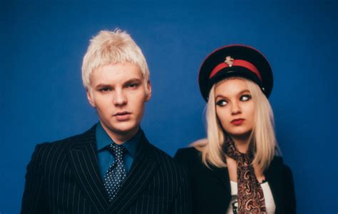 The Molotovs Follow Up Sex Pistols Support Slot With Debut Single ‘more More More