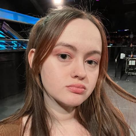 Natalie Natile77 • Threads Say More