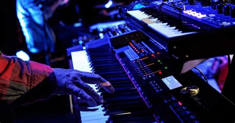 How To Choose A MIDI Controller