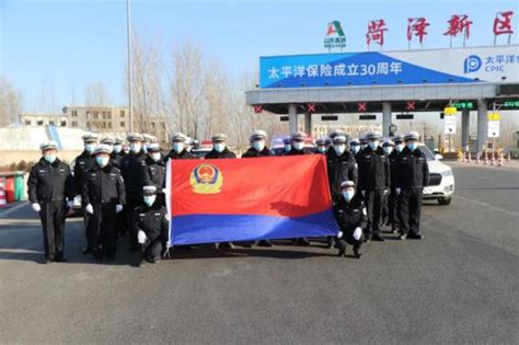 致敬首个警察节 誓言铮铮 我与警旗同框诉忠诚澎湃号·政务澎湃新闻 The Paper