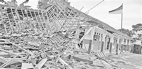 အင်ဒိုနီးရှားနိုင်ငံ အနောက်ဂျာဗားတွင် ငလျင်လှုပ်ခတ် အနည်းဆုံး ၆၂ ဦး သေဆုံးပြီး ၇၀၀ ခန့်ဒဏ်ရာရ