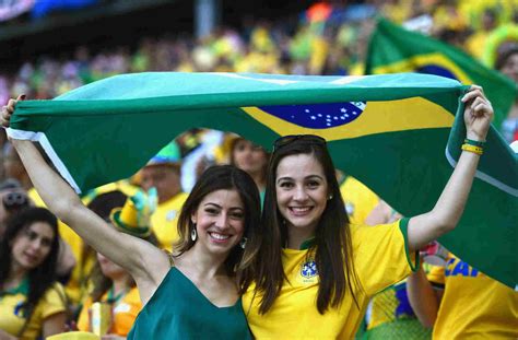 Top 10 Hottest Female Football Fans This World Cup Hot Pics And Images