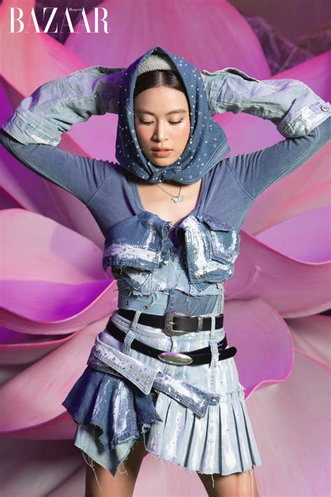 Hoàng Thùy Linh Kết Lại Năm 2022 Với Mv Bo Xì Bo Harpers Bazaar