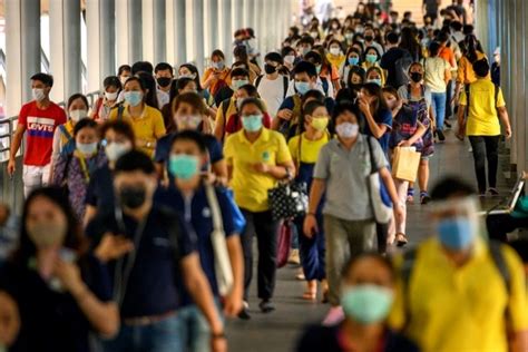 Цар тахал АНУ д халдвар эрчтэй нэмэгдэж Британид хөл хориог улам чангатгана