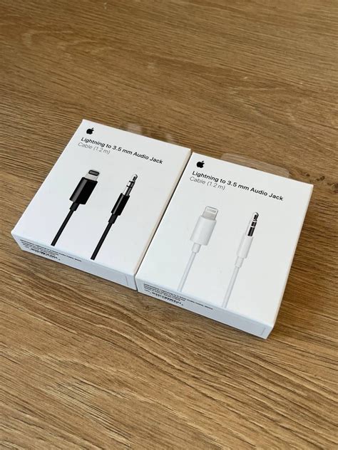 Аудіо кабель Apple Lightning To 3 5 Mm Audio Cable для Airpods Max 1 650 грн Навушники