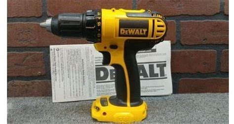 Dewalt Dcd760 18v 1 2 2 Speed Keyless Drill Driver New Ebay