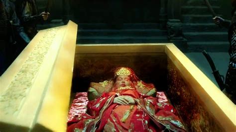 人们在古墓发现一口棺材打开后女尸竟然复活了阴阳美人棺 历史 野史 好看视频