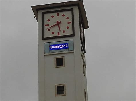 This Cursor In My City S Clock R Mildlyinfuriating