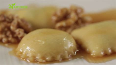 Кнедли със сироп от сладко вино мед и портокал Давид Скоко 24kitchen Bulgaria Youtube
