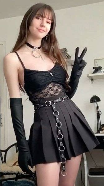 Goth Transgender Girl I Love Her Entire Outfit Tumbex