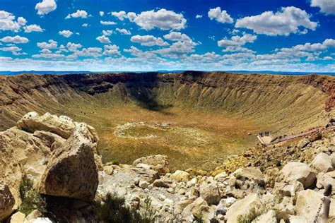 Winslows Meteor Crater Impresses The World Get Out