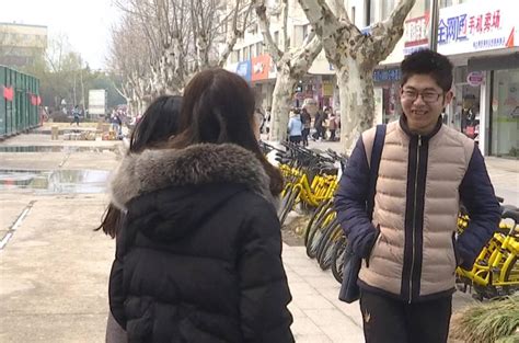 他是班上唯一的男生，“女神节”送出的礼物让全班女生惊喜连连