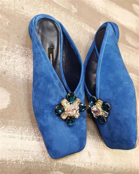 Мюлі дизайнерські — ціна 11600 грн у каталозі Шльопанці Купити жіночі