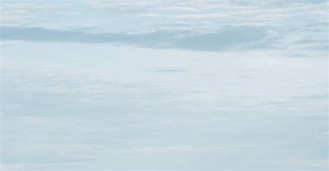 집 밖의 경치 경치가 좋은 고요한 공중 광대 구름 구름 담요 기복이 심한 지형 낮은 구름 높이 드론 맑은 공기 몽환 미묘한 박무 부드러운 색