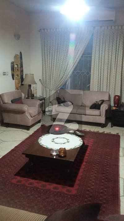 1 Kanal Ideal Location Facing Park Used House For Sale In B Block Model Town Lahore Model Town