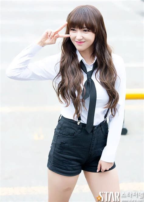 Wjsn Cheng Xiao Boyish Stage Outfits Girly Outfits Skirt Fashion Girl Group