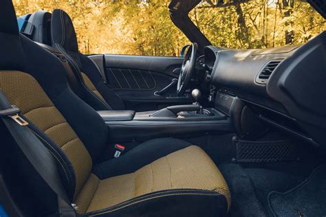View Interior Photos Of The 2009 Honda S2000 Cr