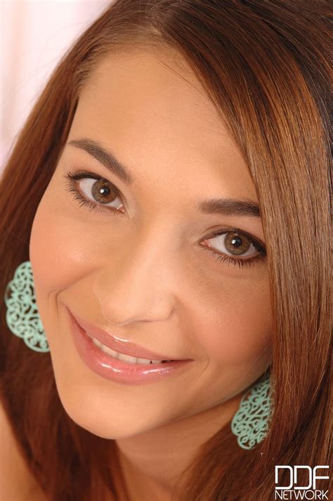 Pictures Of Alexis Brill Wallpicsnet Wallpapers Photos Pictures Backgrounds