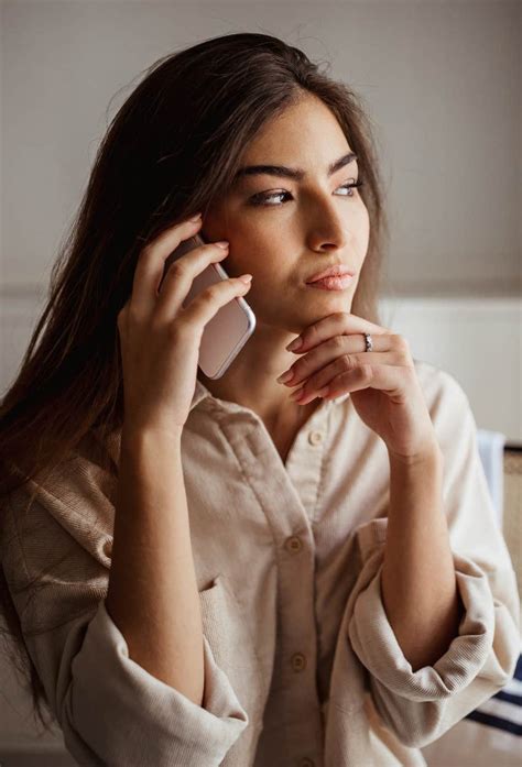 6 Friendship Red Flags We All Quietly Pretend Are Normal Even Though Theyre Not Yourtango