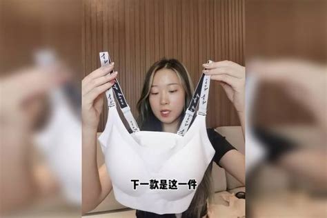 黑暗的夜才会看见最美的星光，人生亦是如此