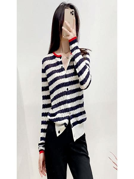 Кардиган Miu Miu Самые популярные модели купить с доставкой по выгодным ценам в интернет