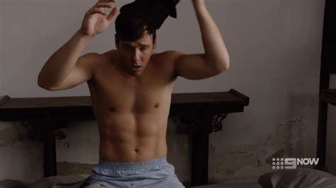 Auscaps Taylor Frey Shirtless In The Carrie Diaries 2 03 Strings
