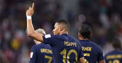 역시 월클 음바페 축구 황제 펠레 넘었다 만 23세로 Wc 8·9호골 폭발