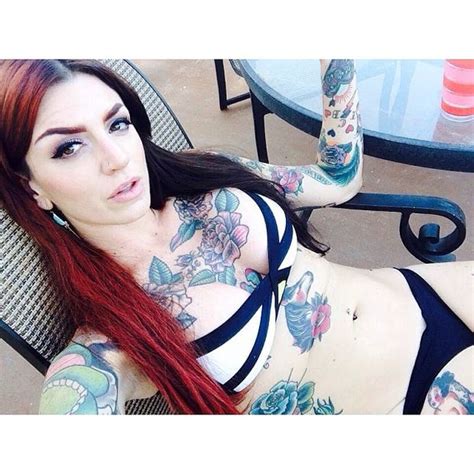 Foto Sexy Tattooed Bitches 300
