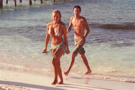 Pam Anderson Wedding 60 Photos