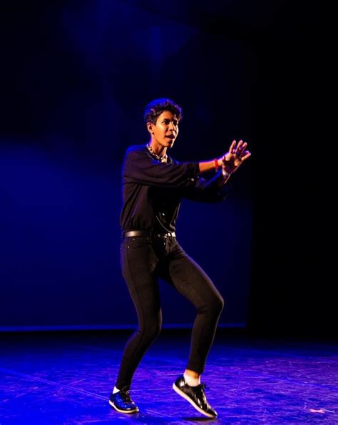 Faby Tizee Você Passa A Enxergar Todo O Desempenho E Técnica Envolvida Durante A Apresentação