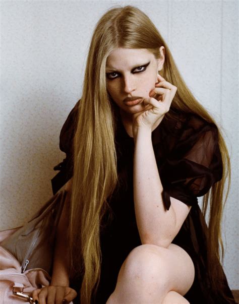 Omg Vivian Wilson Covers Dazed Omg Blog