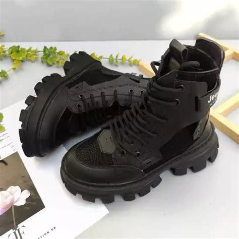 خرید و قیمت کفش بچگانه بوت ساقدار جیپ از غرفه پوشاک مادر و کودک کوکو